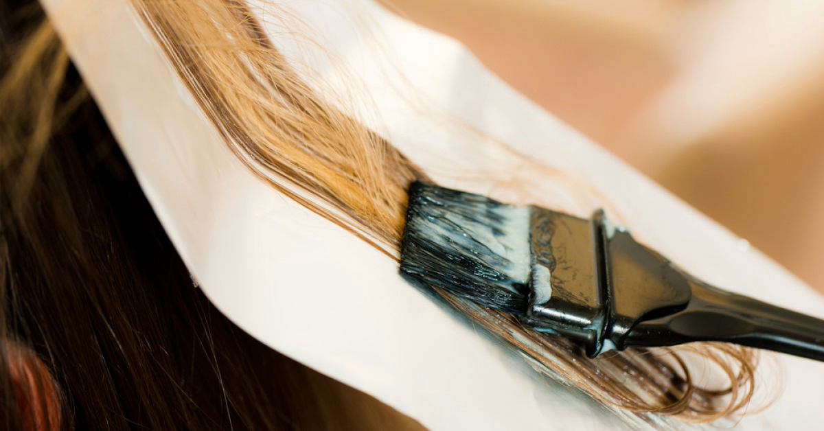 Ingin Highlight Rambut Tapi Takut Tidak Cocok? Ini yang Harus Kamu Lakukan!